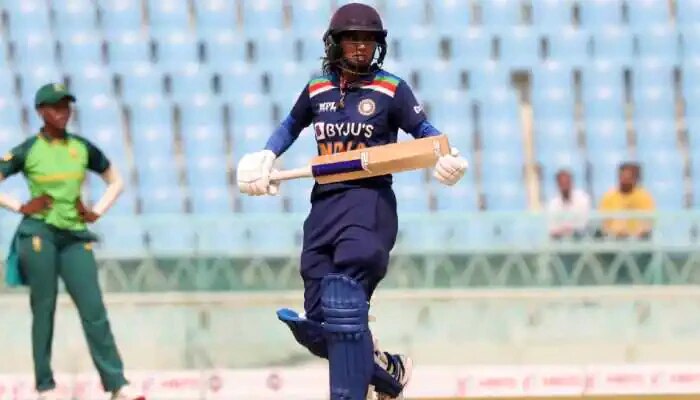 India women's Team captain Mithali Raj's Father Donates Food Grains To ...