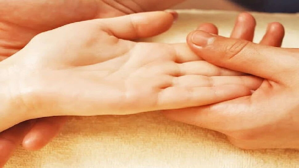 Palmistry: according to palmistry M sign in hand make people rich ...