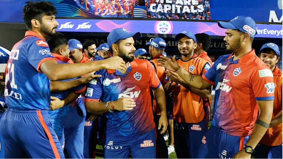 ipl 2022 axar patel out from delhi capitals playing 11 all rounder ...