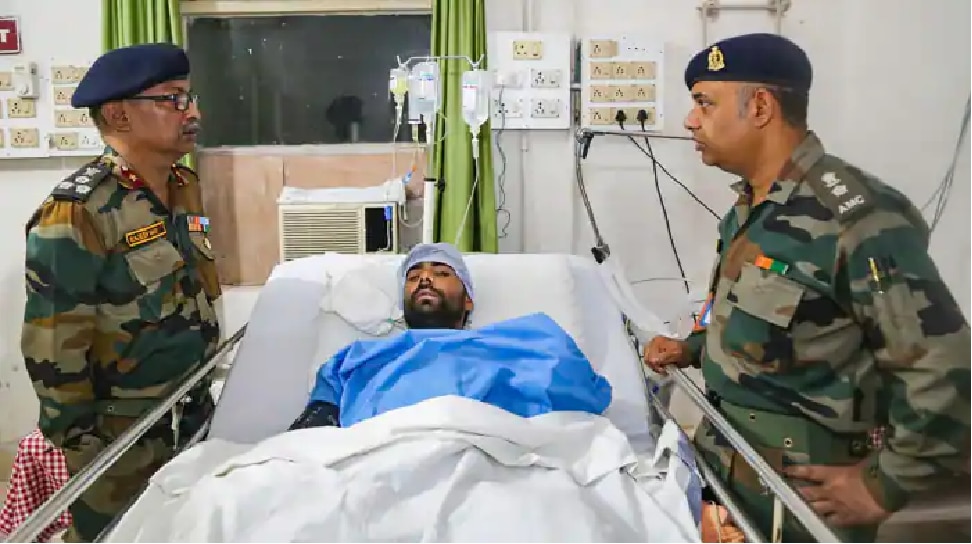 Indian soldiers donate blood to save life of captured Pakistani suicide ...