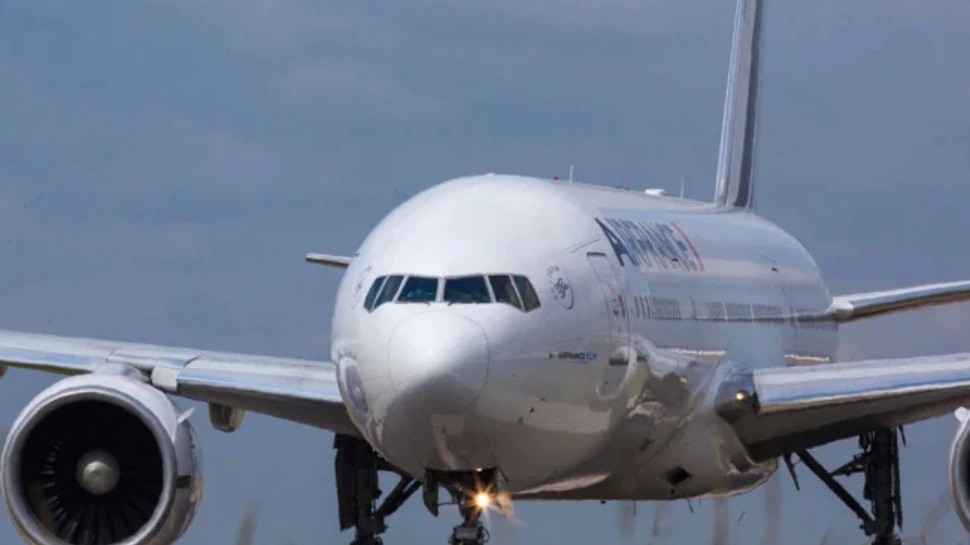 Air France pilots Fight in Cockpit: One possibly hit or slapped the ...