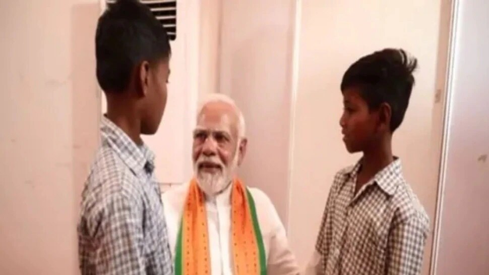PM Narendra Modi visits orphans in Gujarat: Modi took responsible of ...