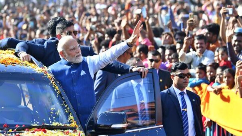 PM Modi recalls Swami Vivekananda iconic speech in hubli | ʼಏಳಿ ಎದ್ದೇಳಿ ...