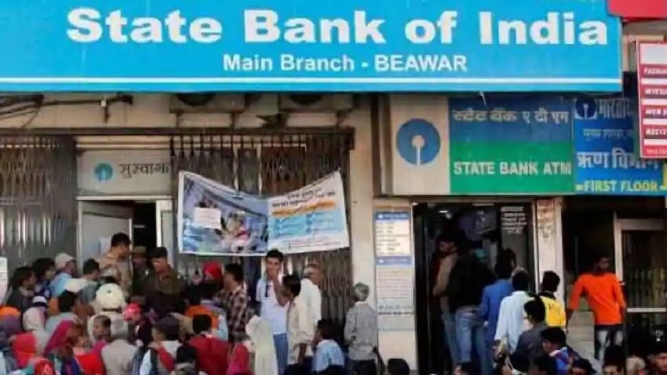 state bank of india gives big shock to its customers, deducting debit ...