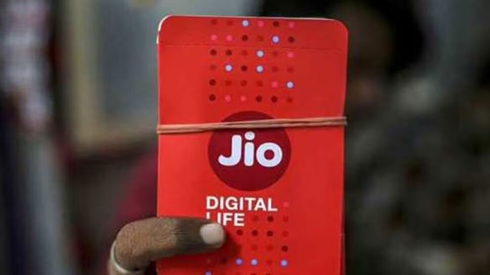Free Netflix and Amazon Prime all year long in one Jio recharge ...