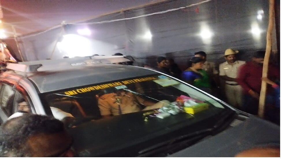 Thugs broke the glass of Singer Mangli's car in Ballari Utsav 2023 ...