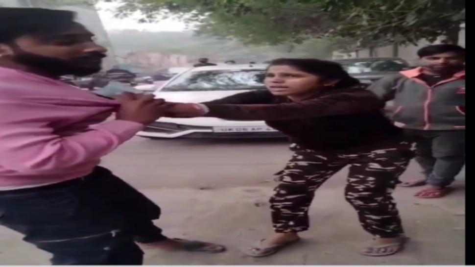 Husband Wife Fighting Viral Video Viral Video ಪರ ಸ್ತ್ರೀಯೊಂದಿಗೆ ಗಂಡನ