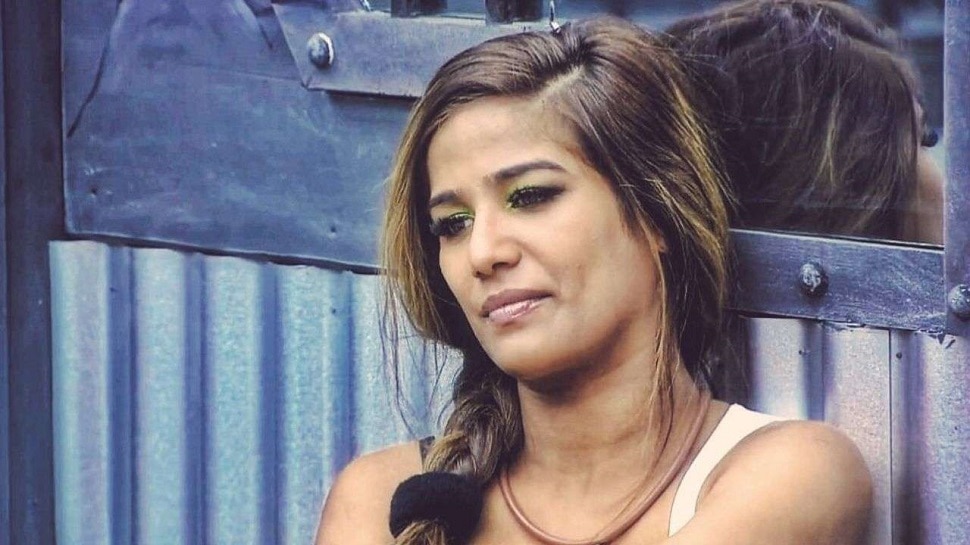 Poonam Pandey had made such a promise she was beaten up by her mother ...