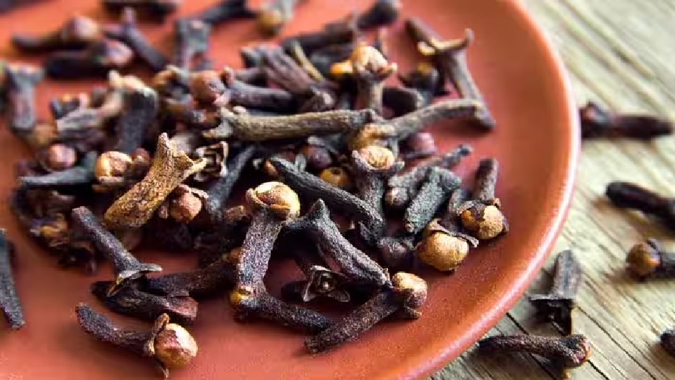 Health Tips: Surprising Health Benefits of Cloves eating everyday ...