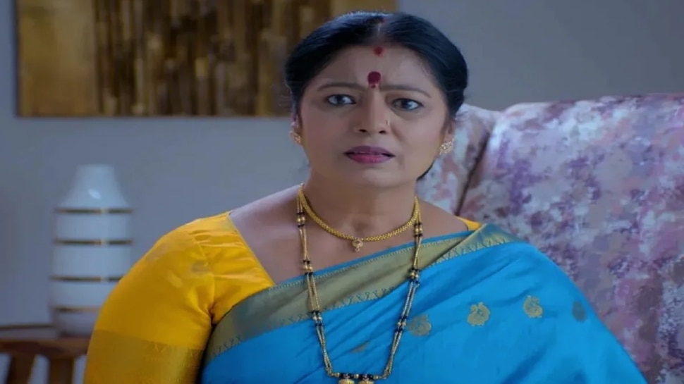 Famous TV actress Malathi Sardeshpande's heartfelt speech | Kannada Serial Actress: ಮಾತಿನ ಮಧ್ಯೆ ...