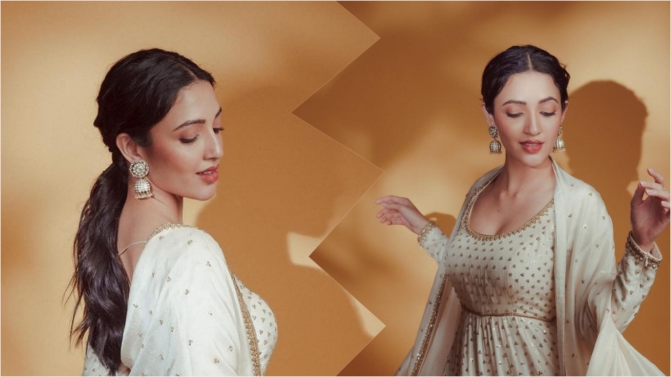Neha Shetty of Mungaru Male 2 fame shines like a star in a new photo ...