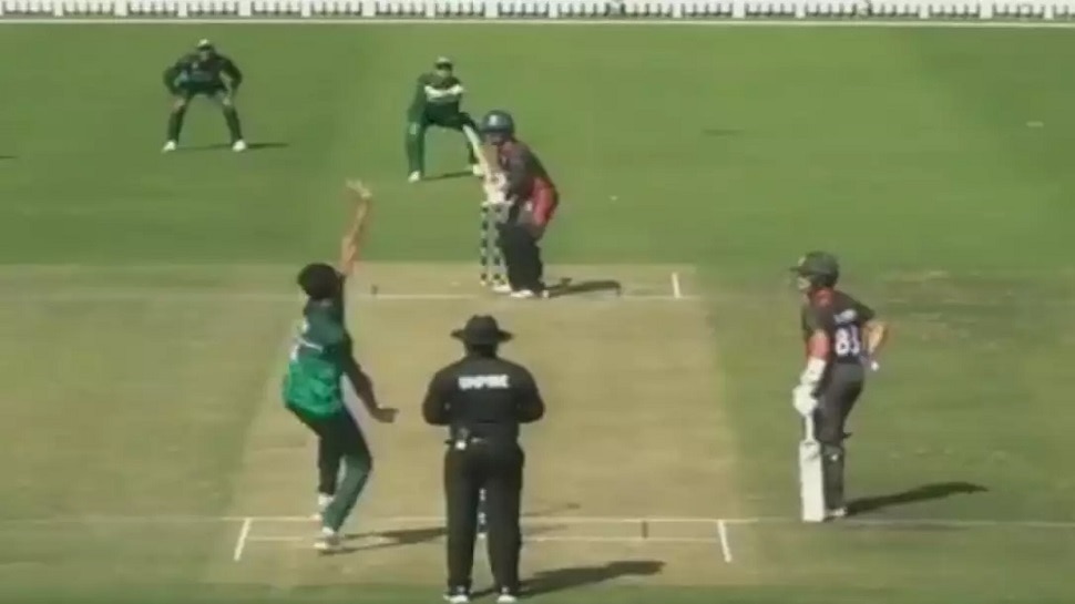 6 feet tall Pakistan Bowler Mohammad Zeeshan has taken 6 Wickets of the ...