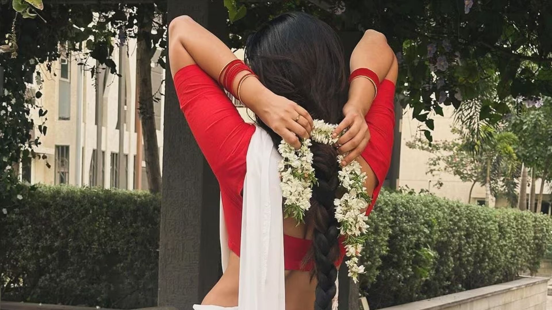 Actress and bigg boss contestant Divi photos goes viral | ಬಿಳಿ ...