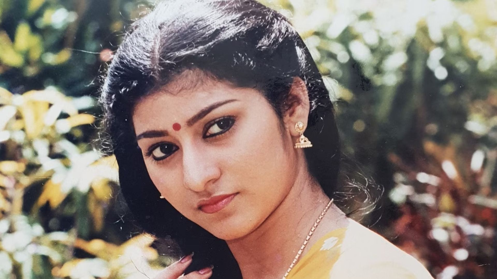 Sandalwood Beautiful Actress Malashri Son Aryan Is like a Hero | ಕನಸಿನ ...