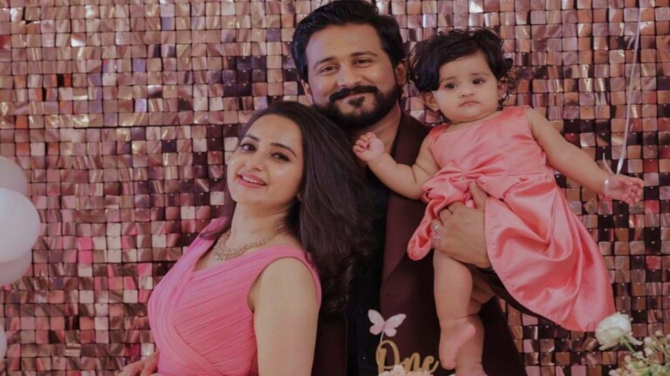 South Actress Bhamaa Shared About Divorse Through Social Media post ...