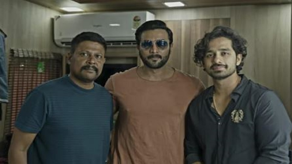 Chowkidar Movie Title Release: Roaring Star Srimurali Sath| ದಿಯಾ ಪೃಥ್ವಿ ಅಂಬಾರ್ ಈಗ ಚೌಕಿದಾರ್ ...