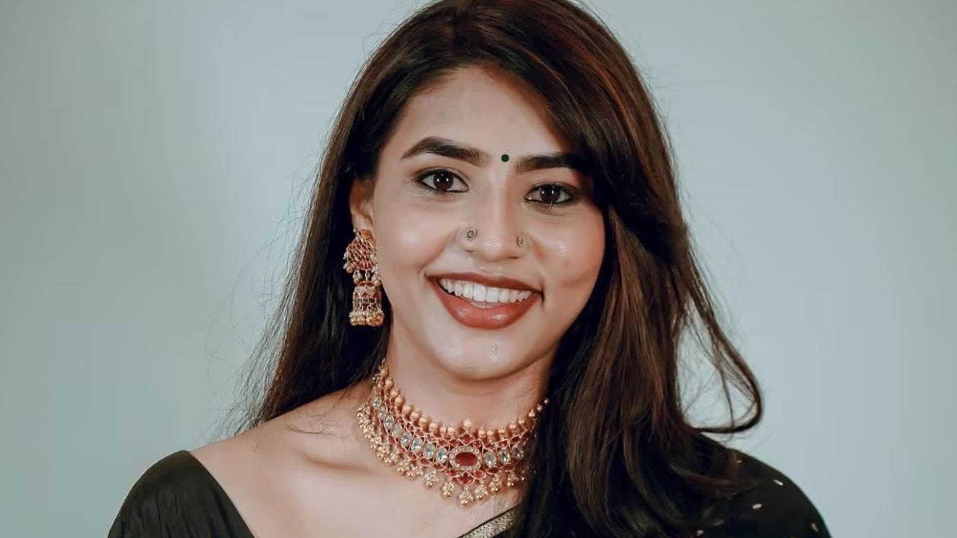 Do you know who is Saptami Gowda younger sister? She is also famous ...