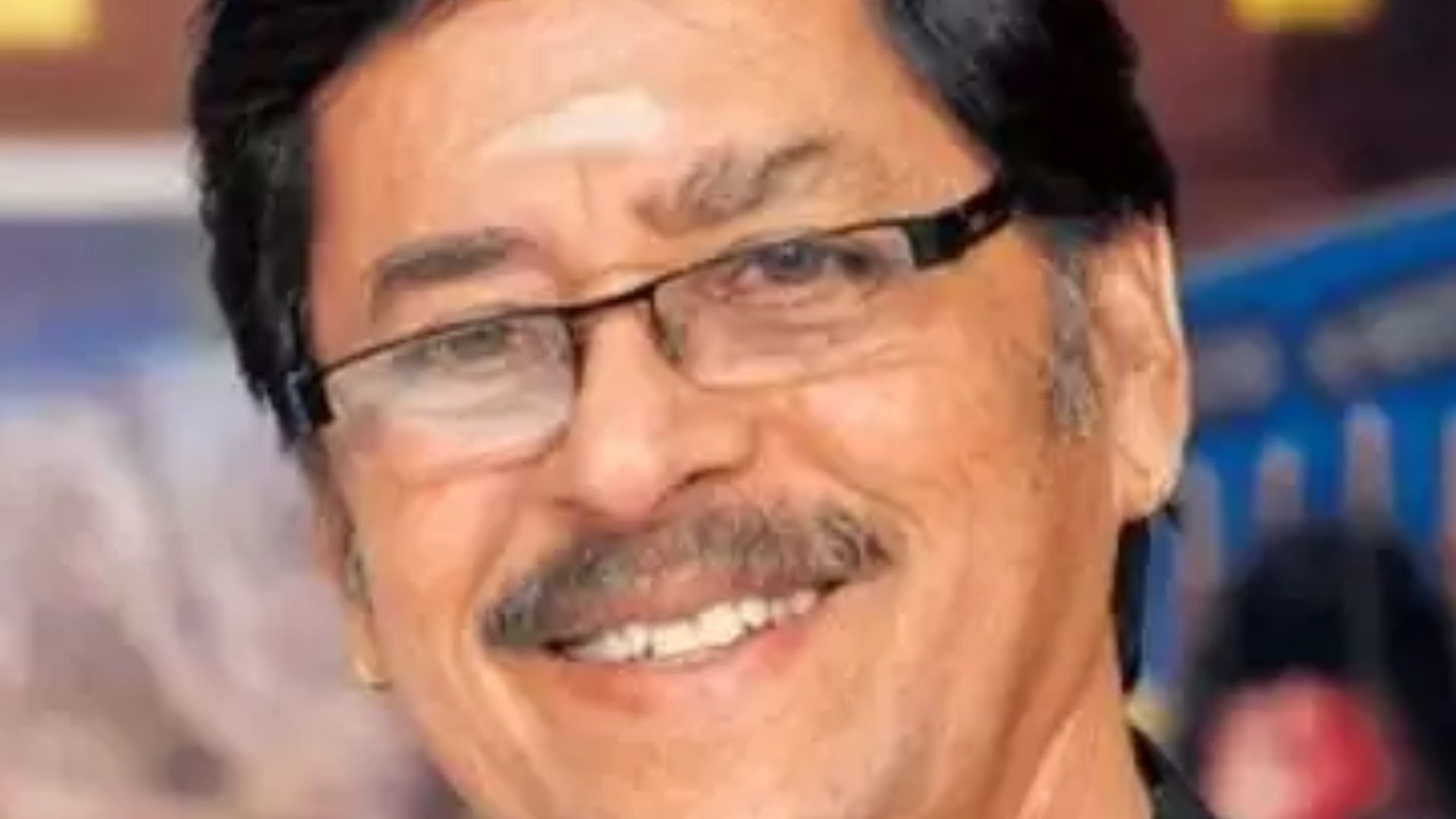 Do you know who is the wife and children of Sandalwood Senior actor ...