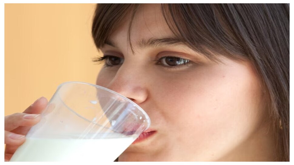 Know the ill effects of drinking too much milk..! | ಹೆಚ್ಚು ಹಾಲು ಕುಡಿಯುವುದರಿಂದ ಆಗುವ ...