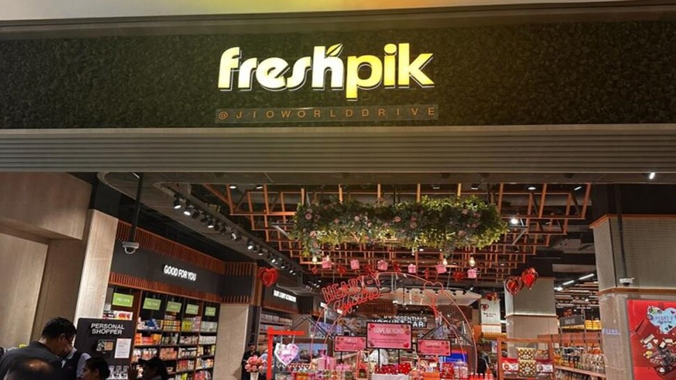 Freshpik opens its first store in Bangalore: Reliance Retail opens at ...