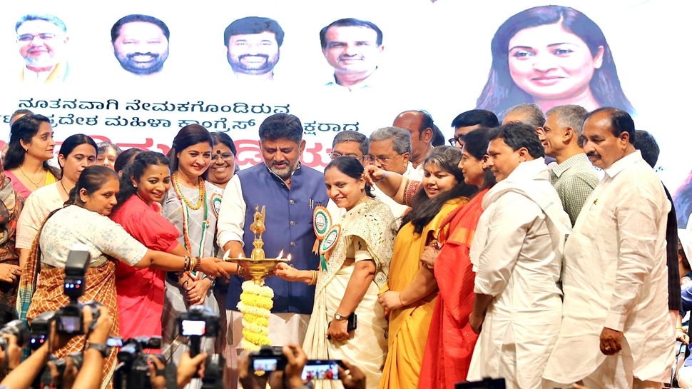 Soumya Reddy sworn in as the new President of the State women Congress ...