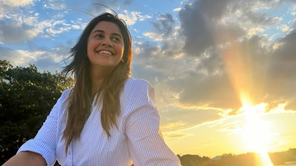 Anchor Anushree Net Worth YouTube Income and Remuneration Full Details ...