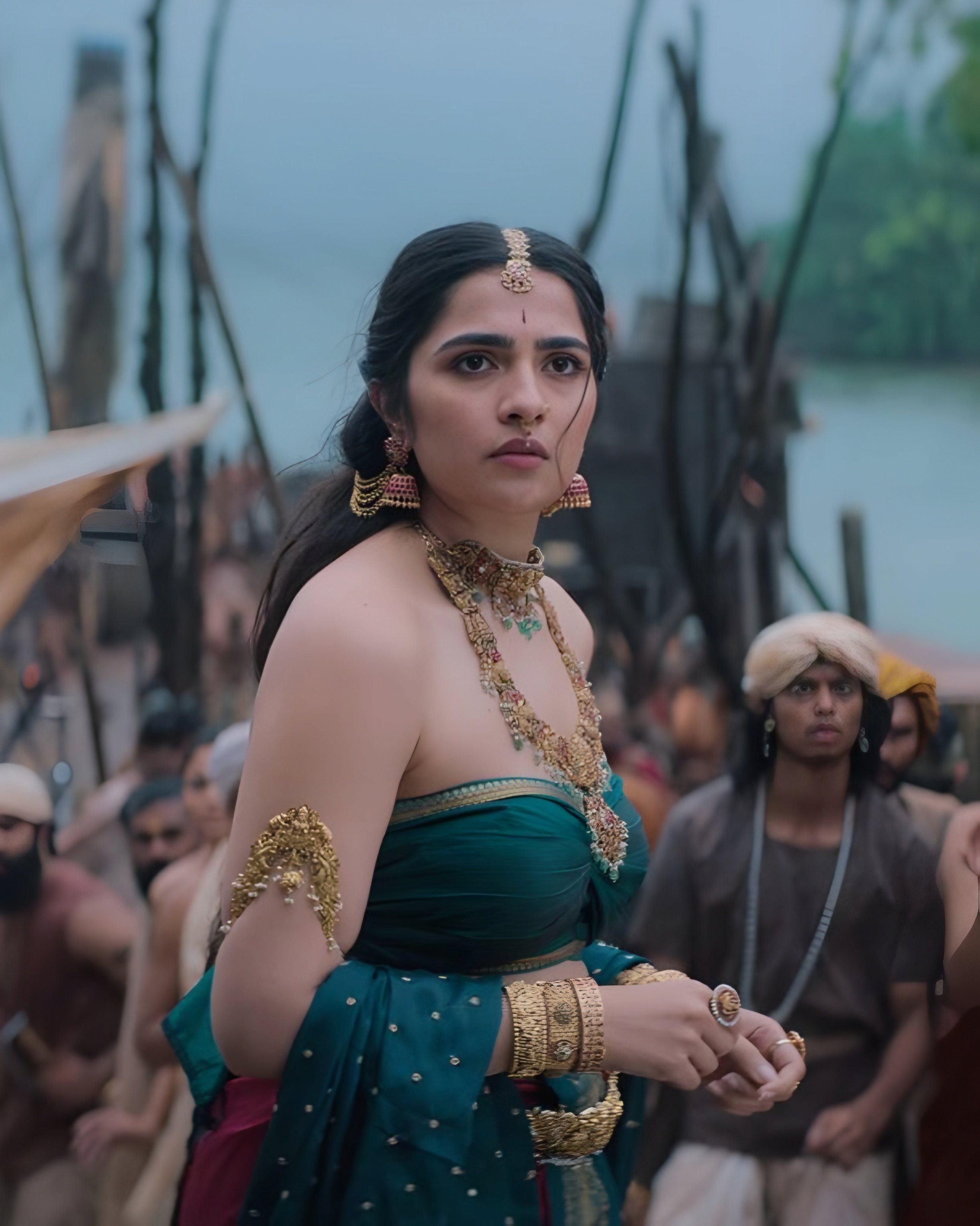 Kantara Chapter 1 actress rukmini vasanth father history | ಎದೆಗೆ 7 ...