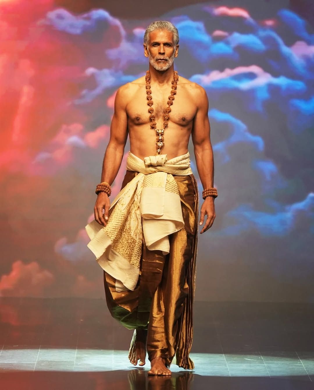 Milind Soman fitness routine and diet tips | 65 ವರ್ಷದಲ್ಲಿ 28 ರ ಲುಕ್ ...