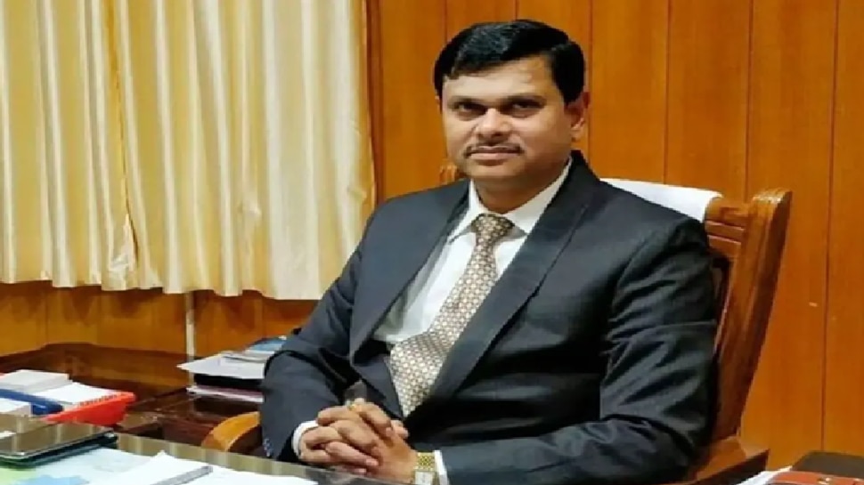 Mahantesh Bilagi a 2012-batch IAS officer biography |ಜನಸ್ನೇಹಿ ಐಎಎಸ್ ...