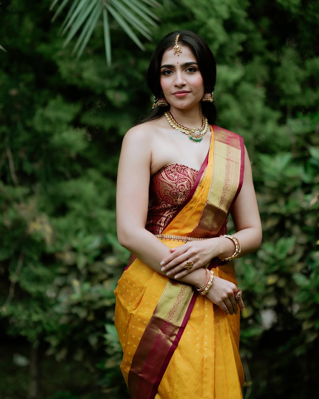 rukmini vasanth toxic movie poster revealed | ಮದನ ಮೋಹಿನಿಯ ಹೊಸ ಅವತಾರ ...