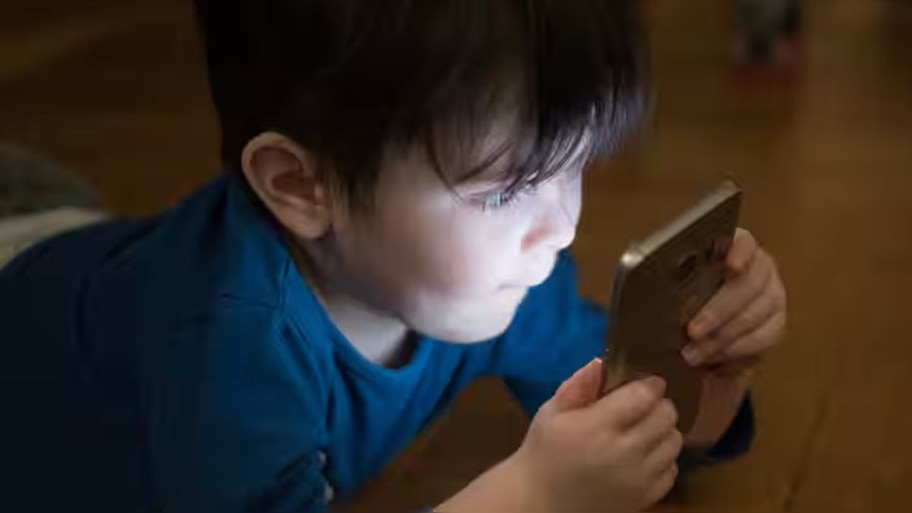 Social media is as dangerous to children as alcohol and cigarettes ...
