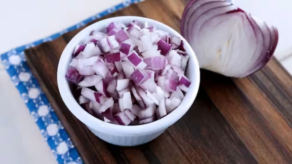 Benefits Of Consuming Raw Onion | ಪ್ರತಿದಿನ ಹಸಿ ಈರುಳ್ಳಿ ತಿನ್ನುವುದರಿಂದ ...