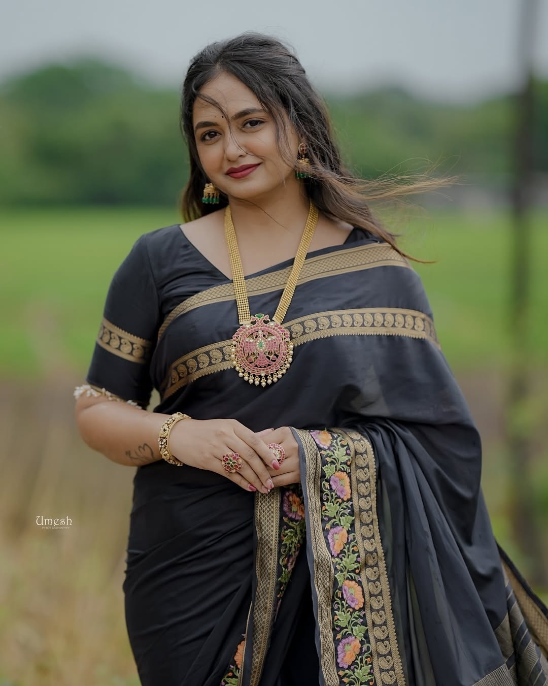 Karna Serial Actress Bhavya Gowda Sister Divya Gowda | ಮದುವೆಯಾಗಿ Bigg ...