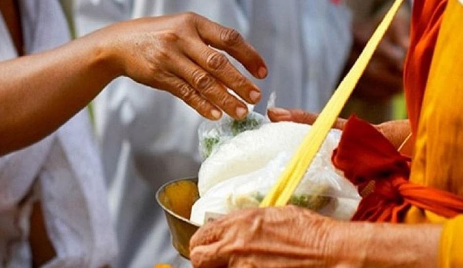 Types Of Daan: donation significance know benefits of daan on hindu ...