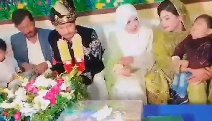 shocking video marriage function turned into homage ceremony see here viral video | ಶೋಕ ಸಭೆಯಾಗಿ ...